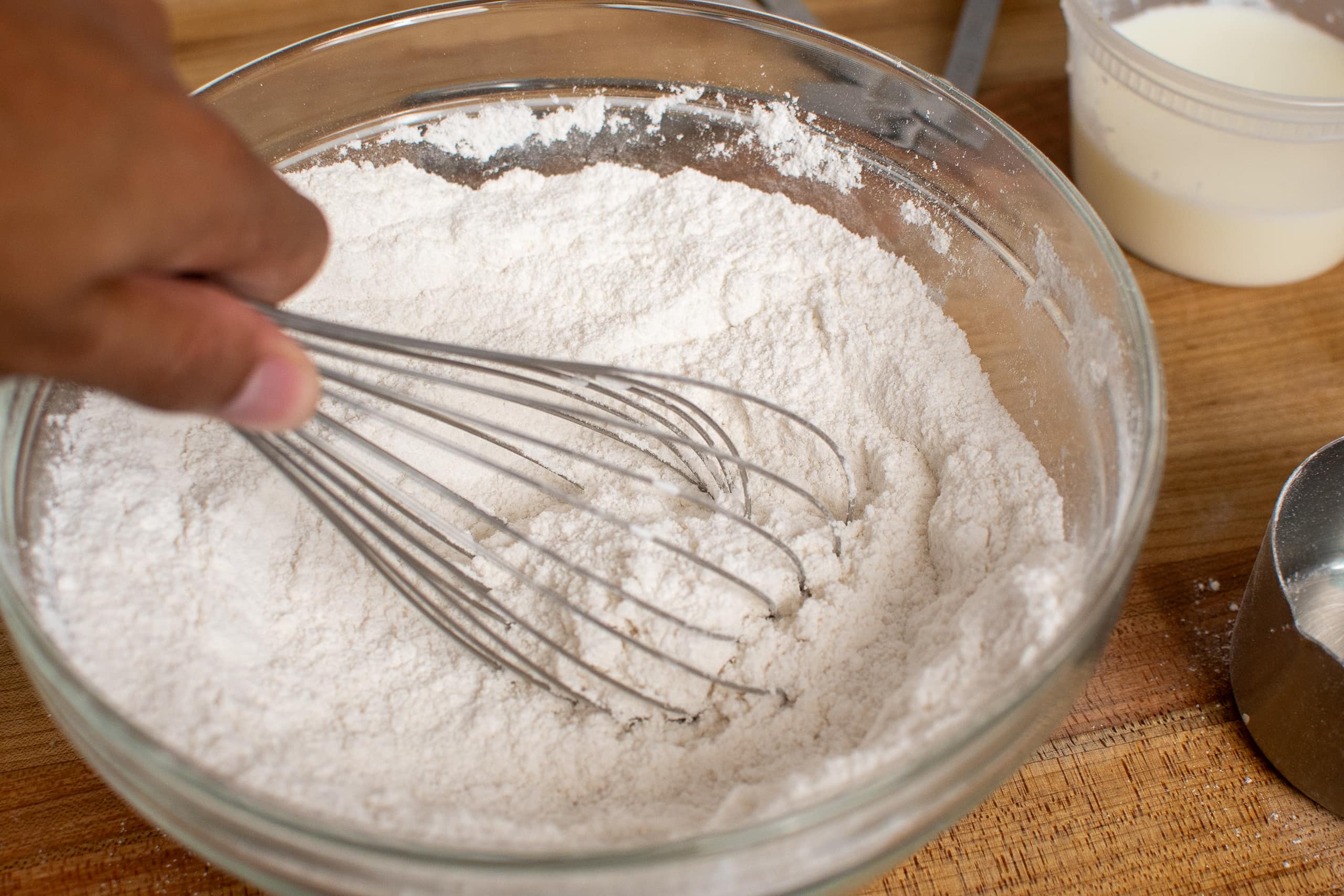 Cake Flour vs All-Purpose Flour: Which is Better for Cakes?