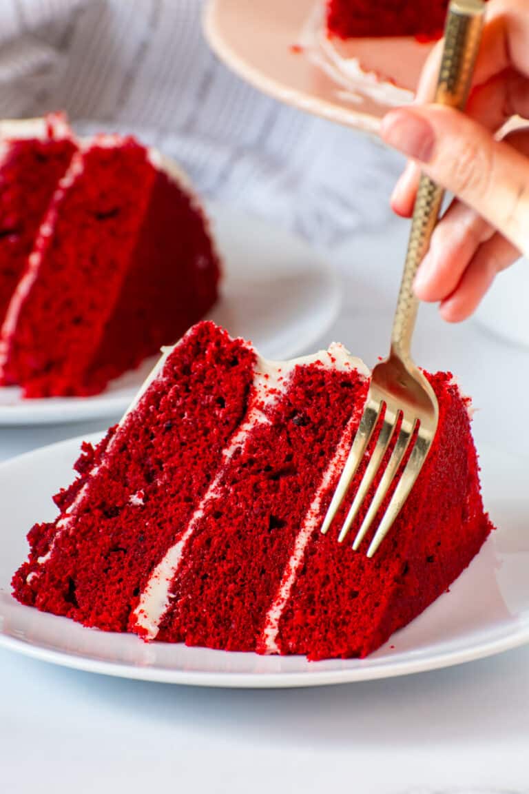 Classic Red Velvet Cake Recipe with Cream Cheese Frosting